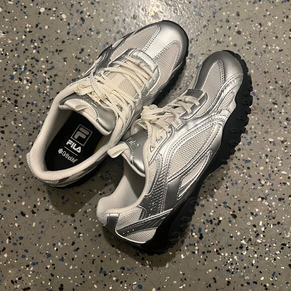 Fila | Shoes | Fila Interun Echappe Ms Silver Moon Us Womens 7 | Poshmark
